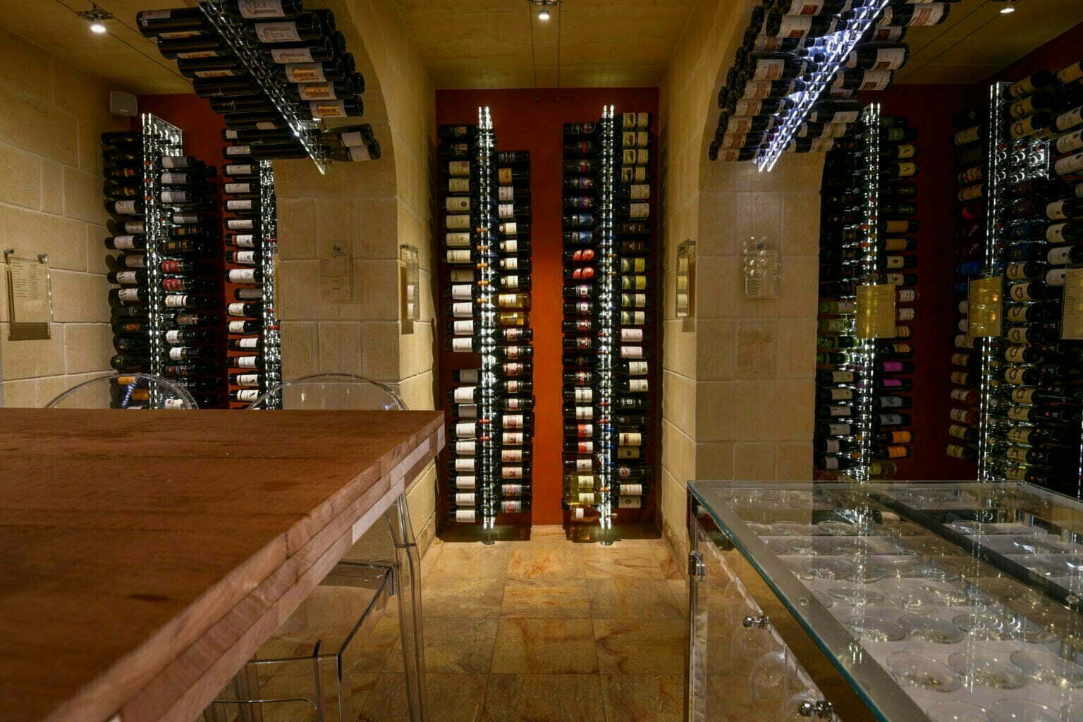 Vini e Capricci - islandofgozo.org