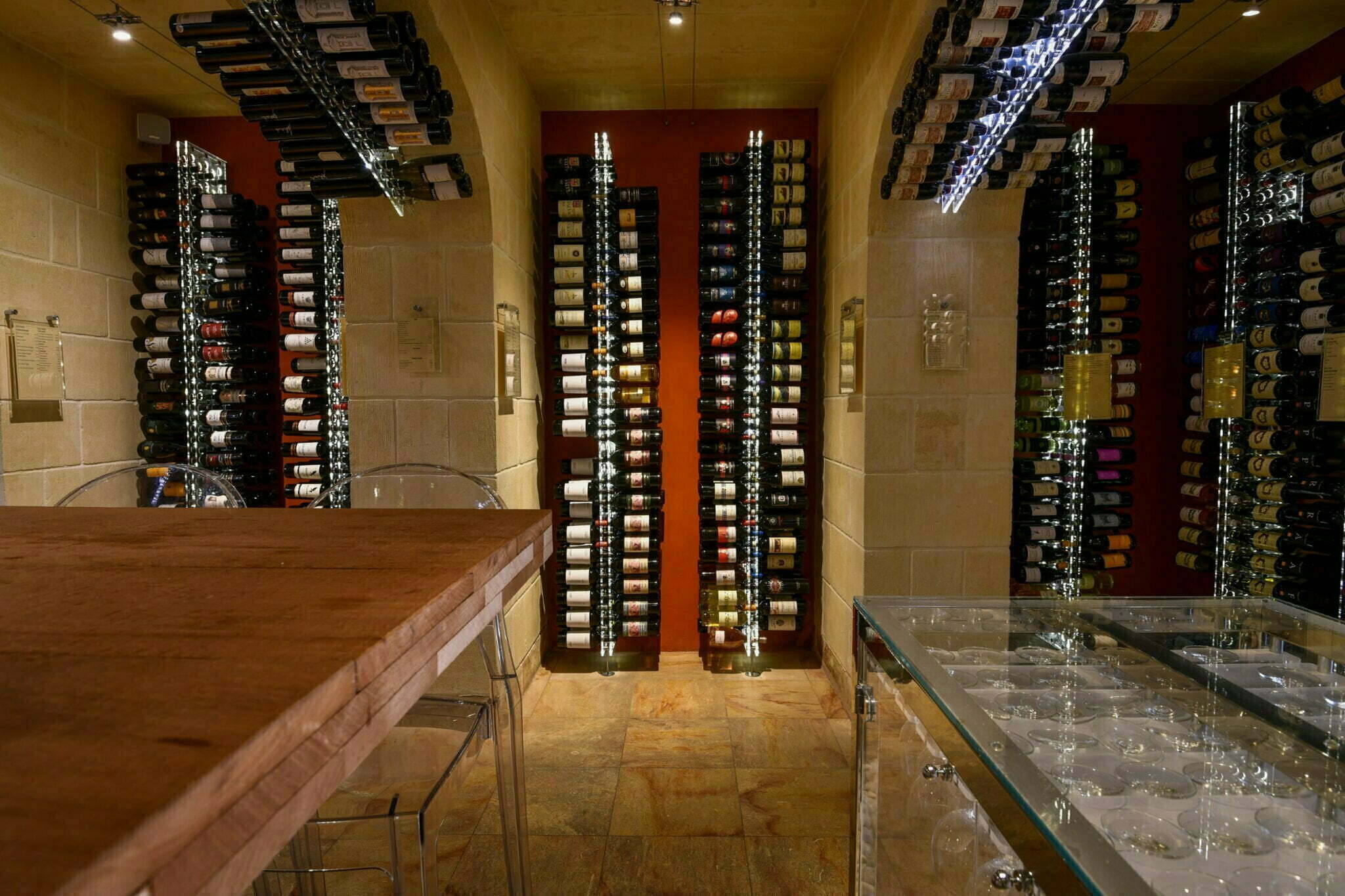 Vini e Capricci - islandofgozo.org